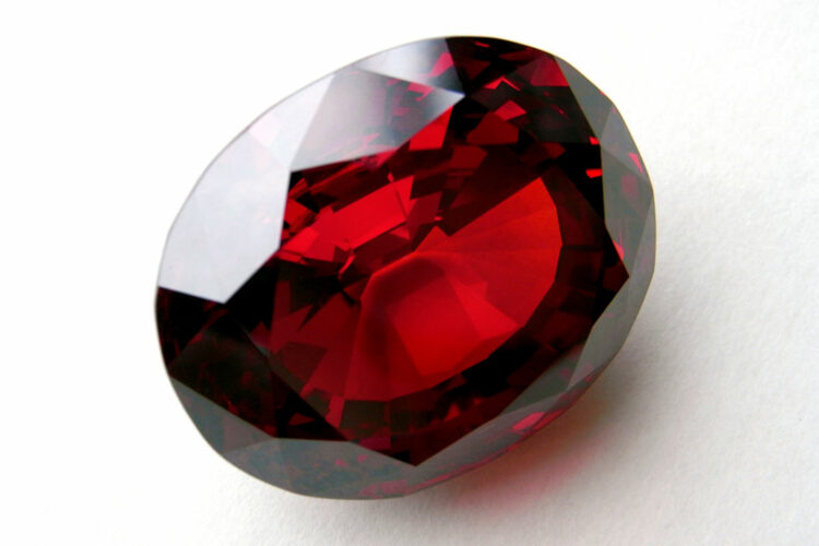 Les variétés de rubis - Guide des pierres précieuses